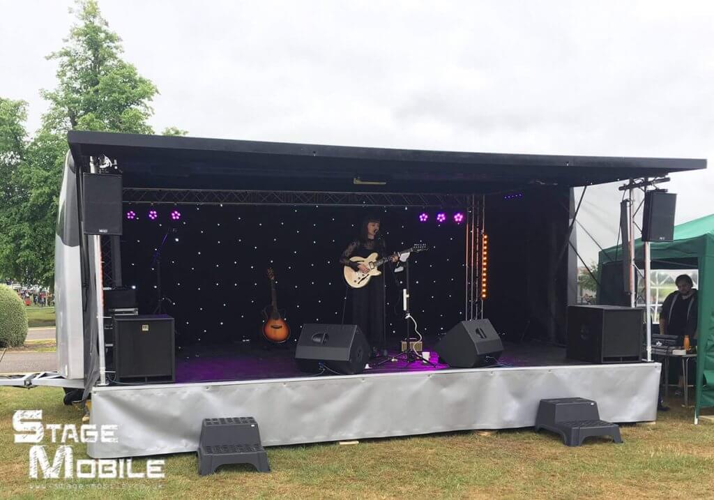 Trailer Stage Hire across the U.K. | Professional staging soulutions.